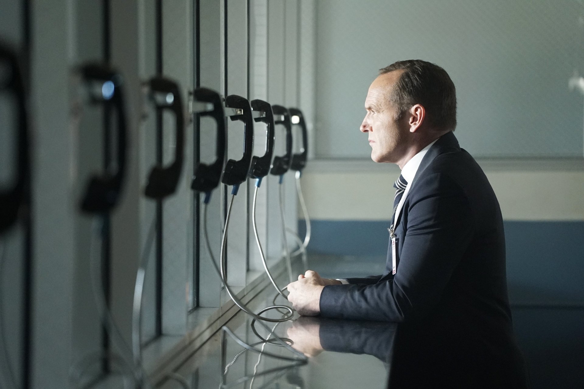 Colsen in Jail - Zoom Comics – Exceptional Comic Book Wallpapers